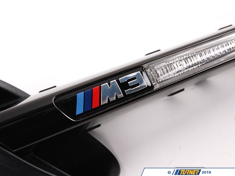 51137979351 - Genuine BMW ///M Fender Grille - Left - E92 M3 S65 ...