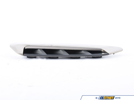 51137461076 - FINISHER, SIDE PANEL | Turner Motorsport