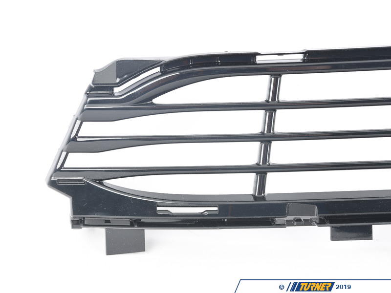 51117486832 - GRILL, AIR INTAKE, C | Turner Motorsport