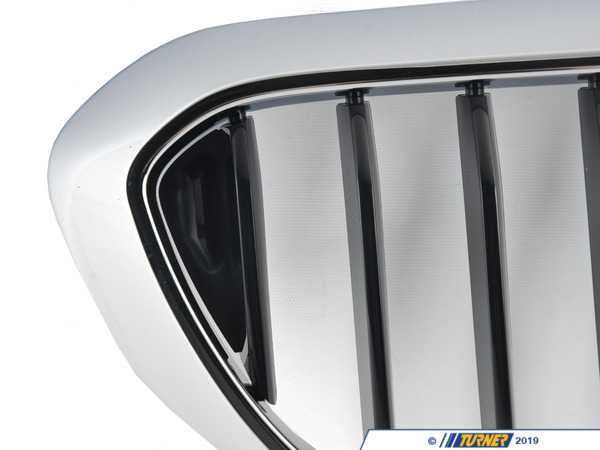 51137390864 - Grille - Front - Right - G30 | Turner Motorsport