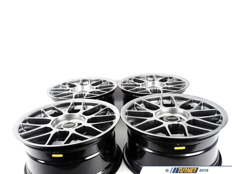 arc8178et25KT2 - 17" APEX ARC-8 Square Wheel Set - Hyper Black | Turner ...