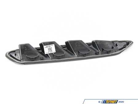 51138064805 - FINISHER, SIDE PANEL | Turner Motorsport