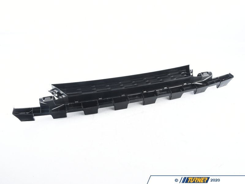 51118069766 - GRILL, AIR INTAKE, CENTER | Turner Motorsport