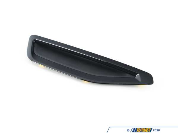 51137418178 - TRIM, AIR DUCT, SIDEWALL, RI | Turner Motorsport