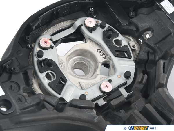 32302448757 - STEERING WHEEL | Turner Motorsport