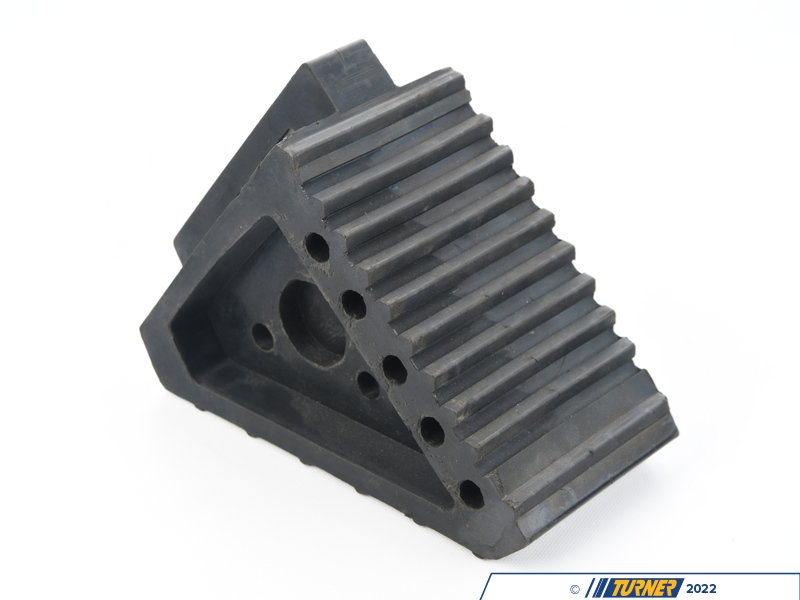 W41001 - Solid Rubber Wheel Chock | Turner Motorsport
