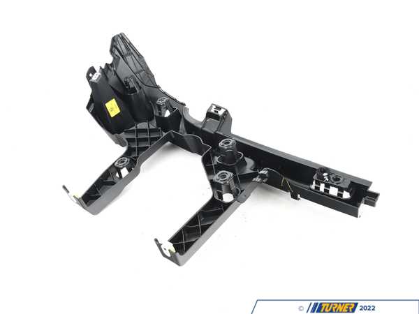 51127318756 - GUIDE FOR BUMPER, SIDE, RIGH | Turner Motorsport