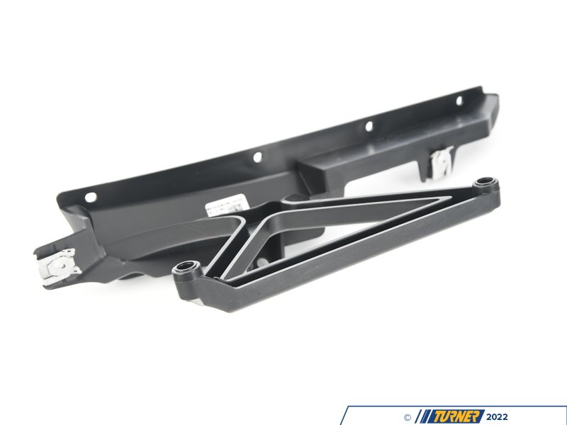 51747465290 - AIR DUCT, LATERAL, R | Turner Motorsport