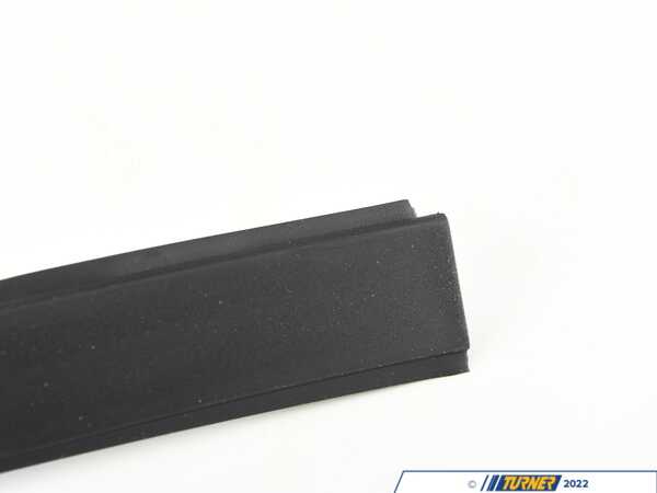 51137461745 - DRIP MOULDING, LEFT | Turner Motorsport
