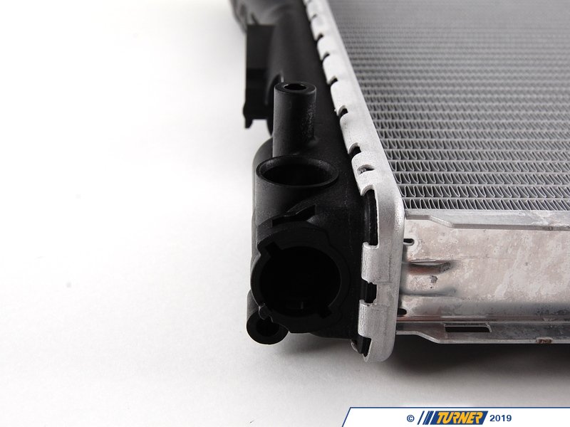 17119071517 - E46 323/325/328/330 Manual, Z4 5/05+ OE BMW Radiator ...