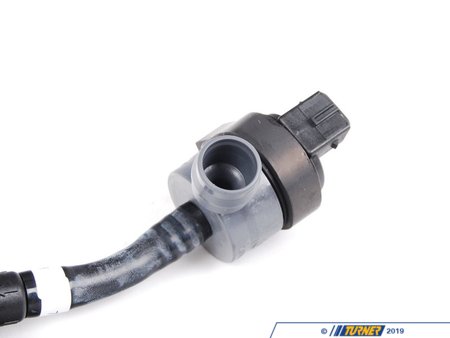 13907618652 - Genuine BMW Fuel Tank Ventilation Valve - E60/61 E71 E82 ...