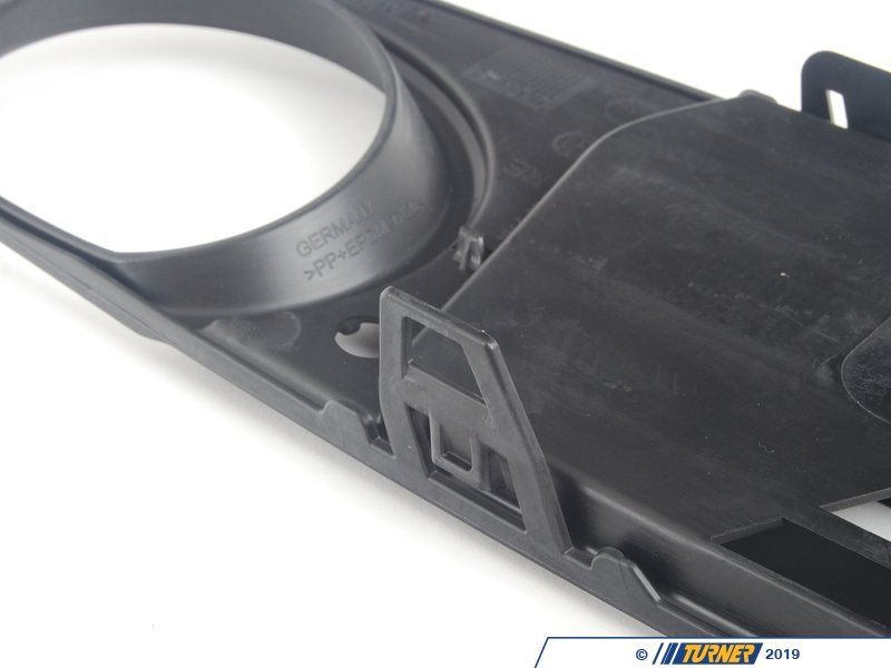 51117281918 - Genuine BMW Fog Light Grille - right | Turner Motorsport