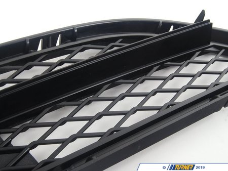 51117198902 - Genuine BMW Fog light grill - right - E90 328i 328xi E91 ...