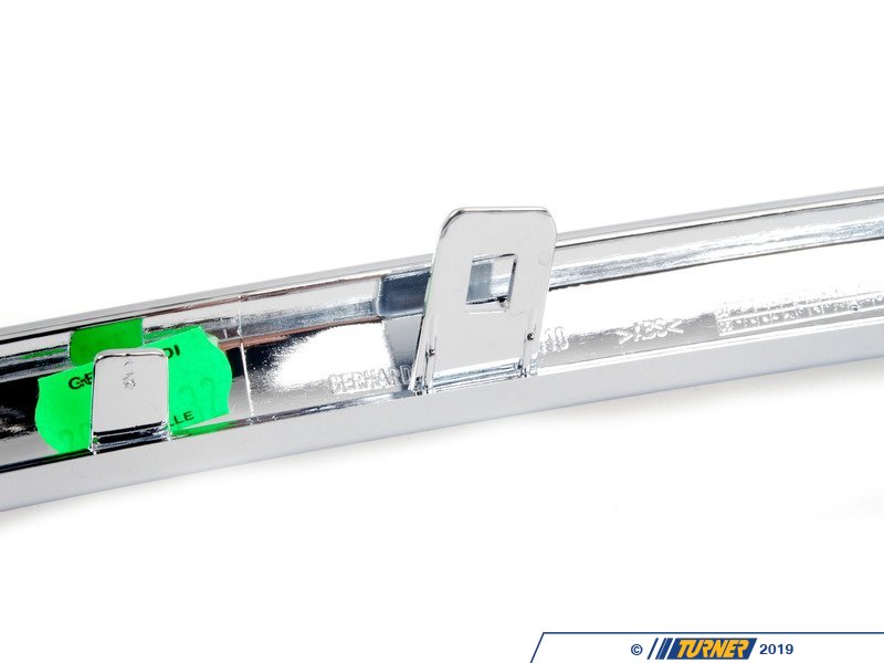 51137145740 - Genuine BMW Kidney Grille Trim - Passenger (Right ...