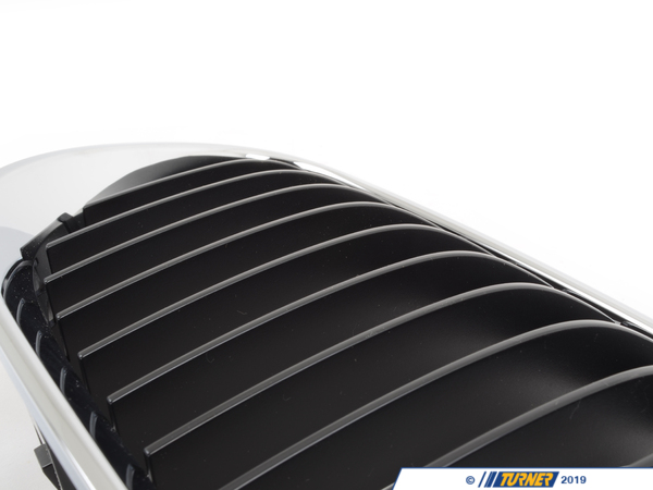 51137254968 - Genuine BMW grille - right | Turner Motorsport