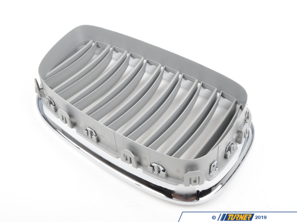 51137202109 - Front Grill - Left - Chrome - F07 | Turner Motorsport