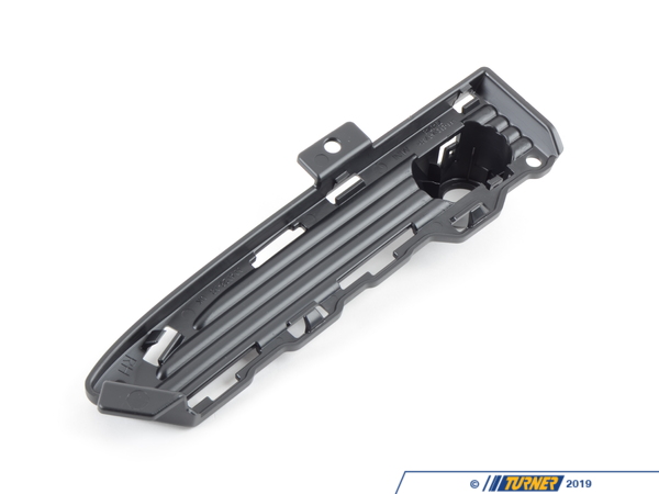 51117340748 - AIR INLET FINISHER, RIGHT | Turner Motorsport