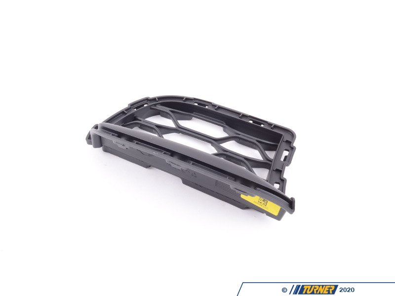 51117360740 - AIR INLET FINISHER, RIGHT | Turner Motorsport