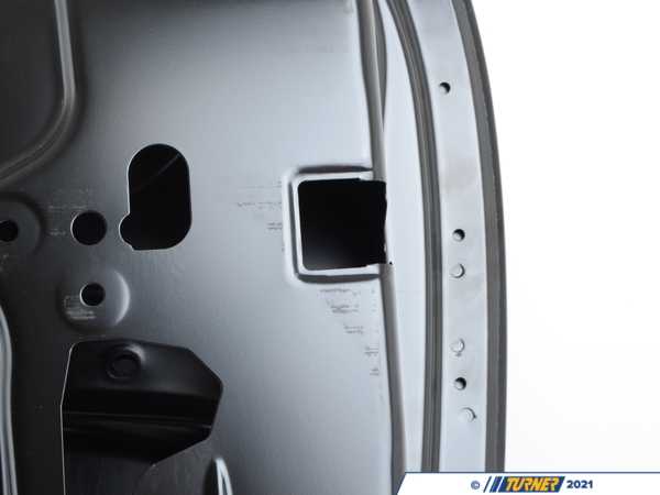 41517294266 - DOOR FRONT RIGHT | Turner Motorsport