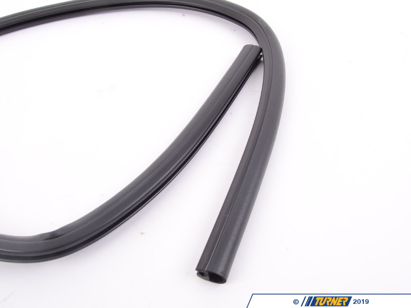 51767300559 - FRONT ENGINE HOOD SEALING | Turner Motorsport