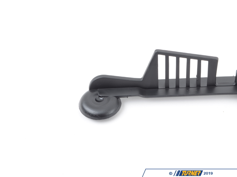 51717402081 - LEAF GRILL, LEFT | Turner Motorsport